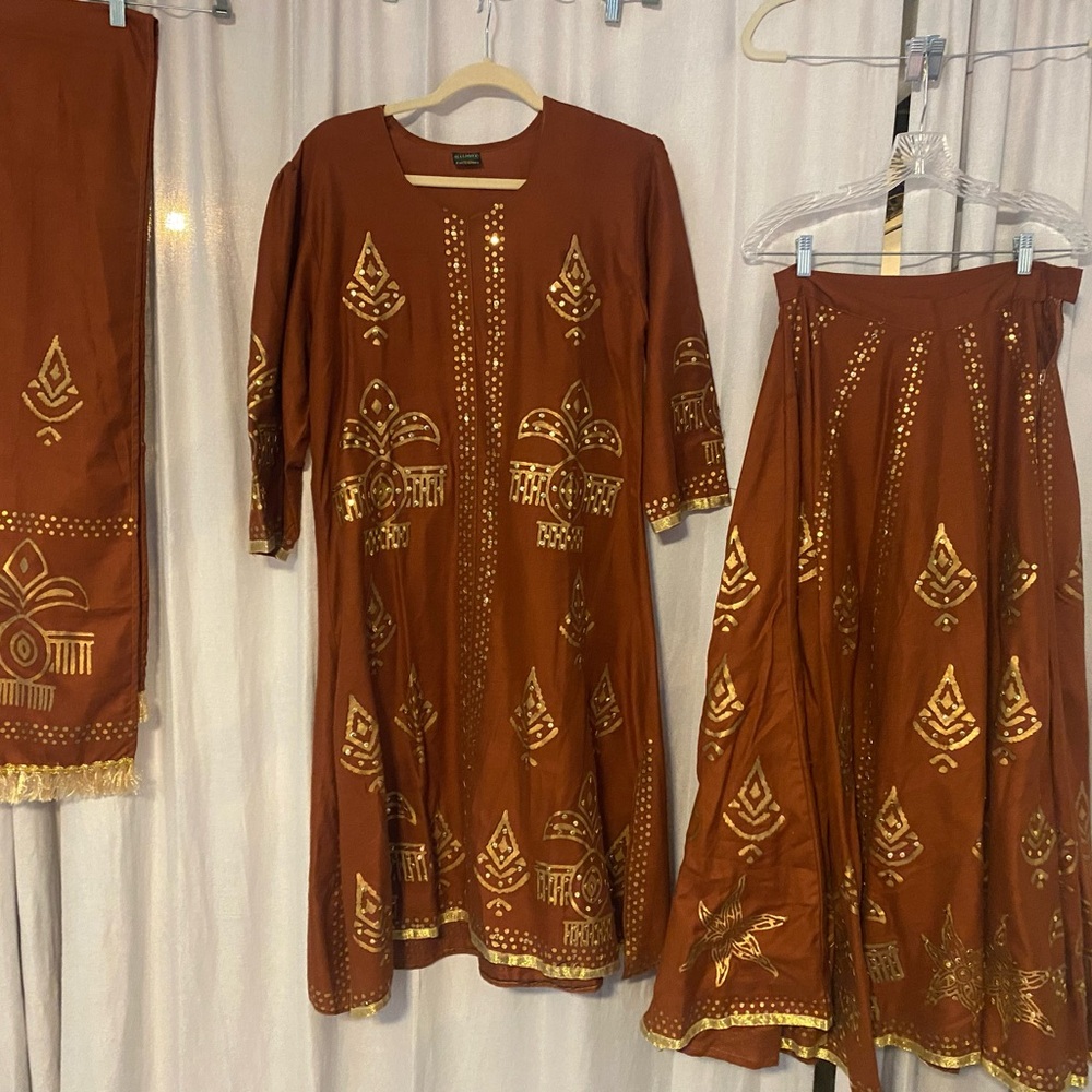 Traditional Pakistan Dress Scarf, And Skirt, Gold And… - Gem